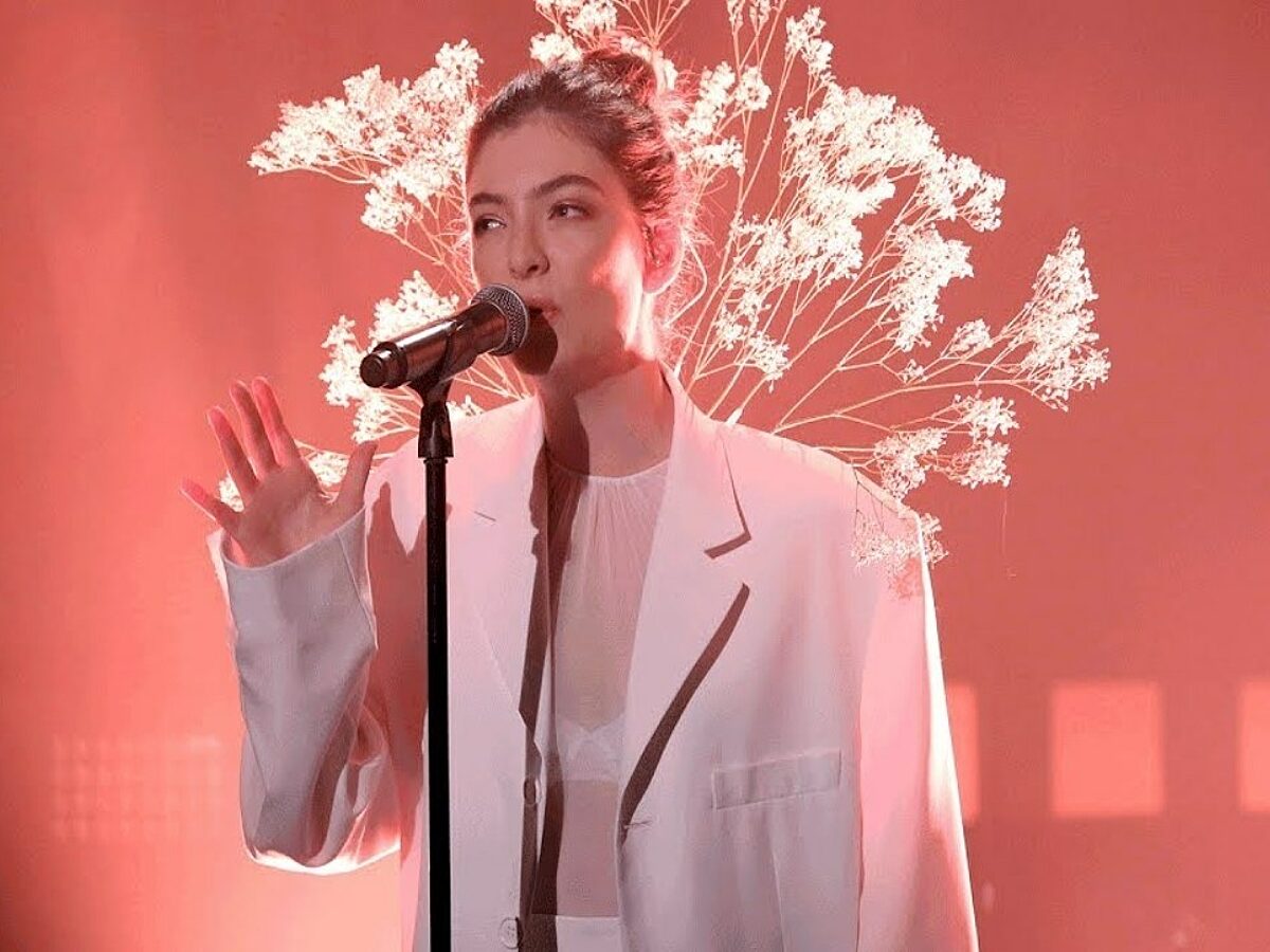 Watch Lorde play ‘Perfect Places’ on Fallon | DIY Magazine